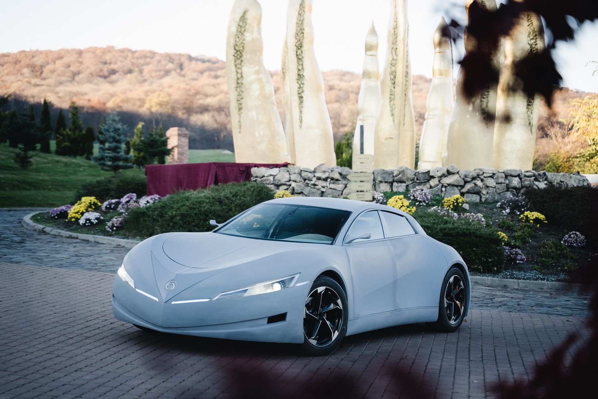 Newcar4future: Inovative electric vehicle - UpLink - Contribution