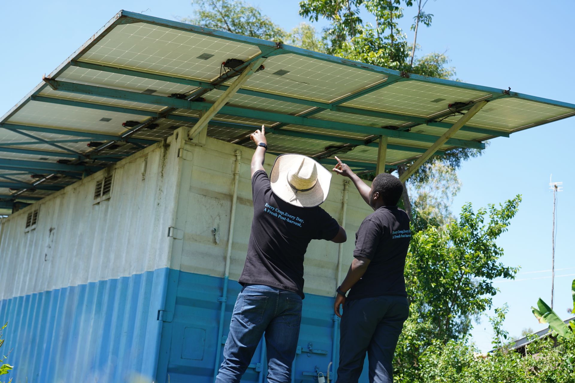 Contribution: Affordable solar-powered cold storage for arid climates