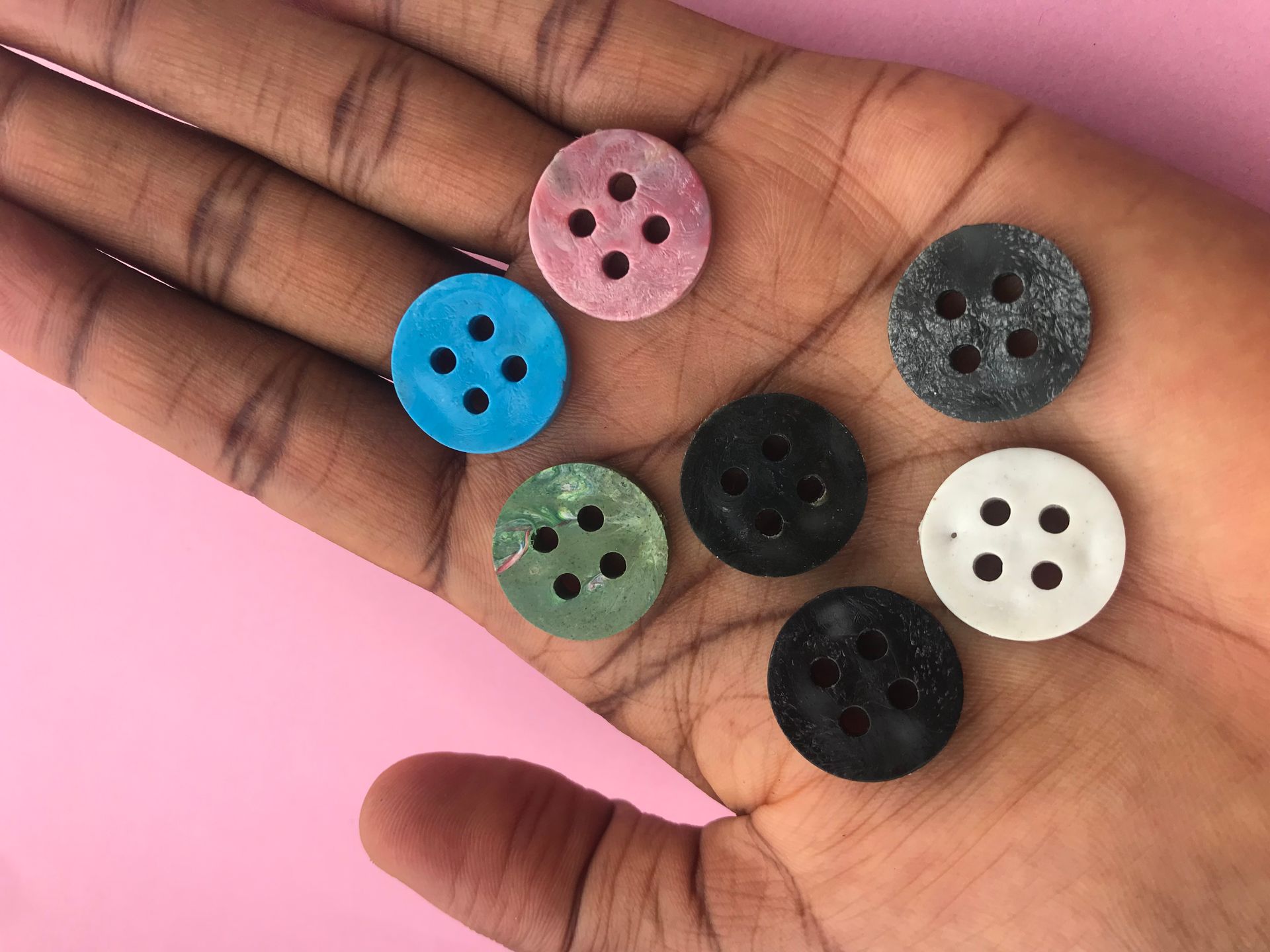 Pneedles: Sustainable Buttons from Plastic Waste. - UpLink - Contribution