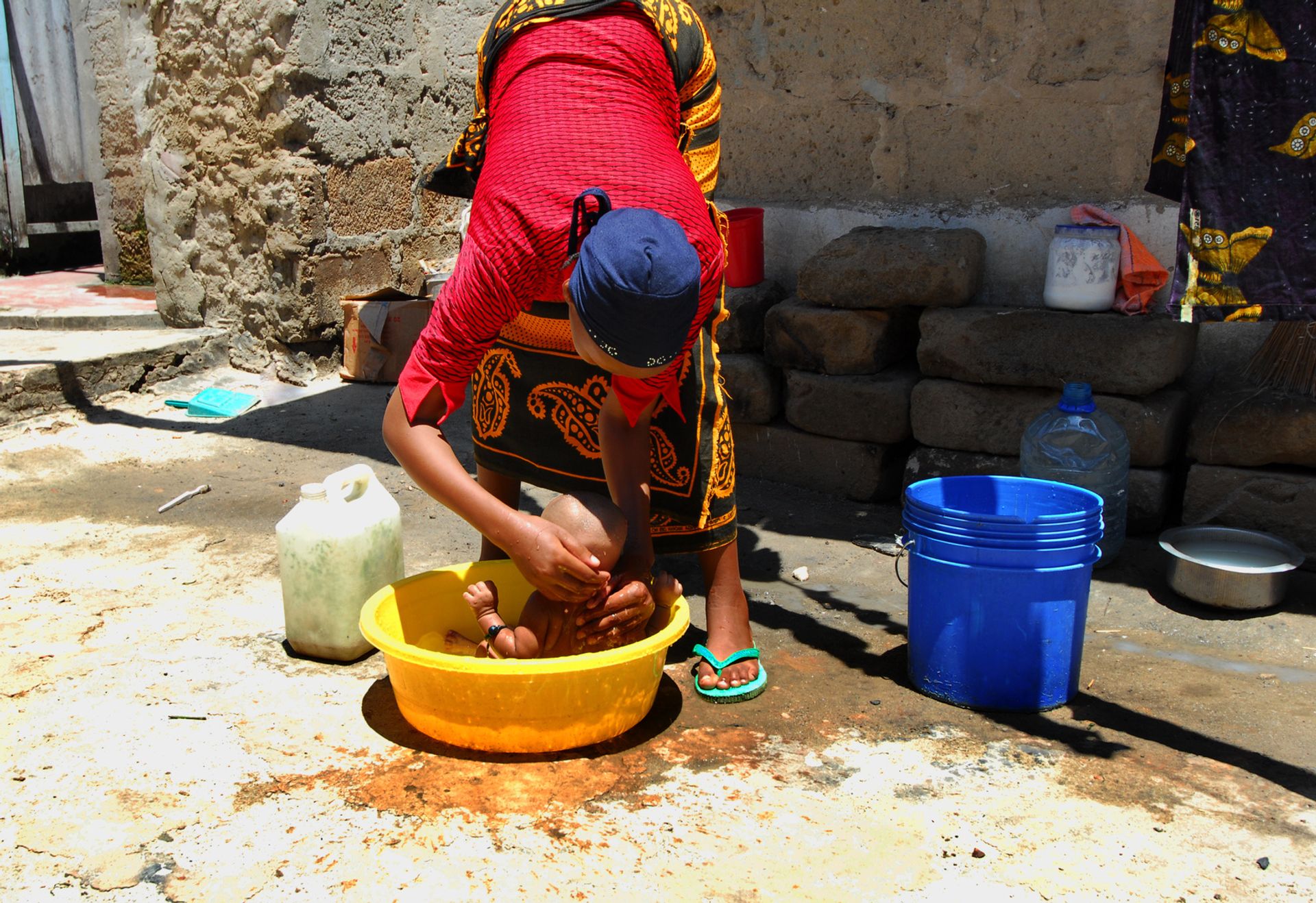 CampTap – the most mobile tap and sink in the world - UpLink - Contribution