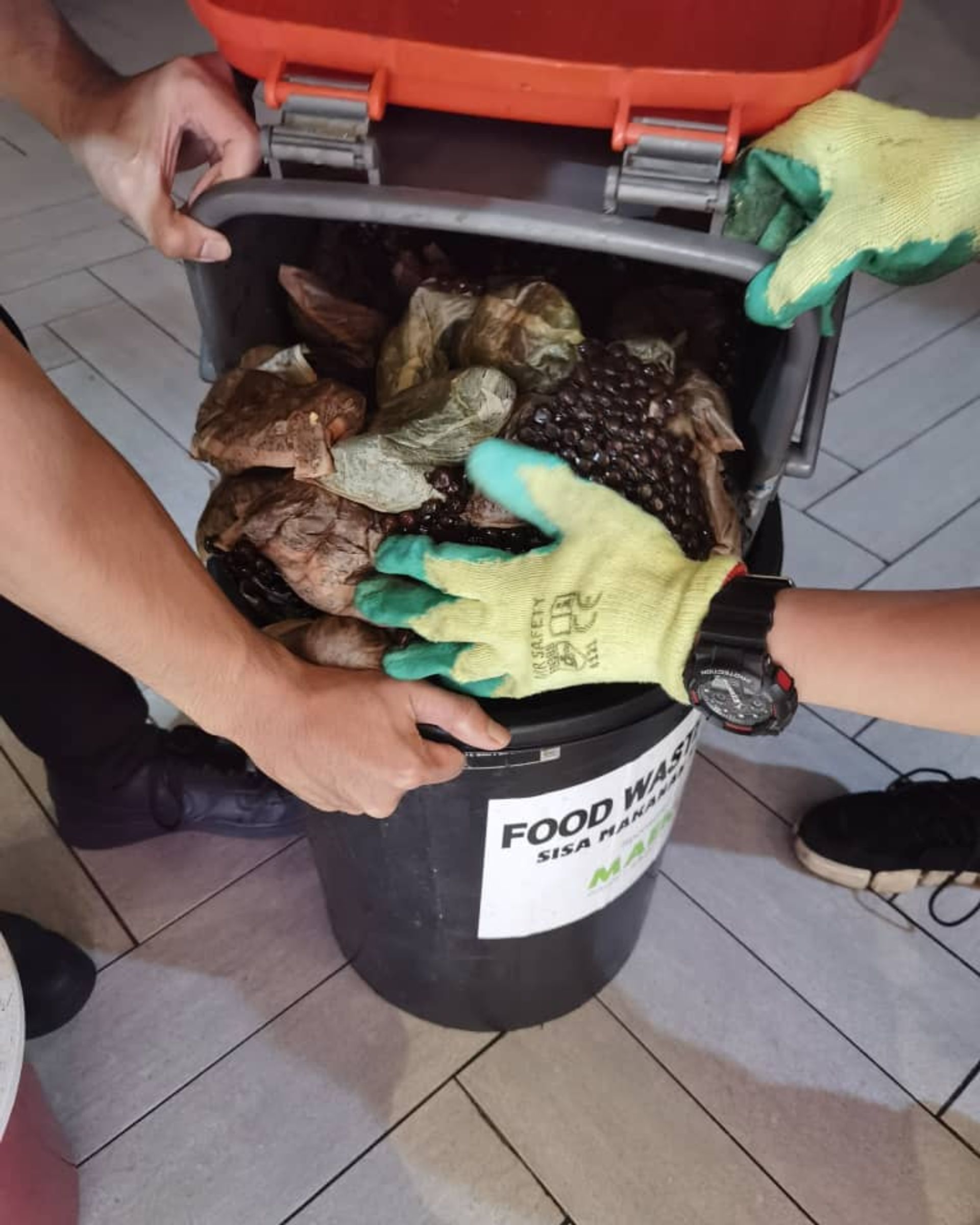 MAEKO - UpLink - Contribution